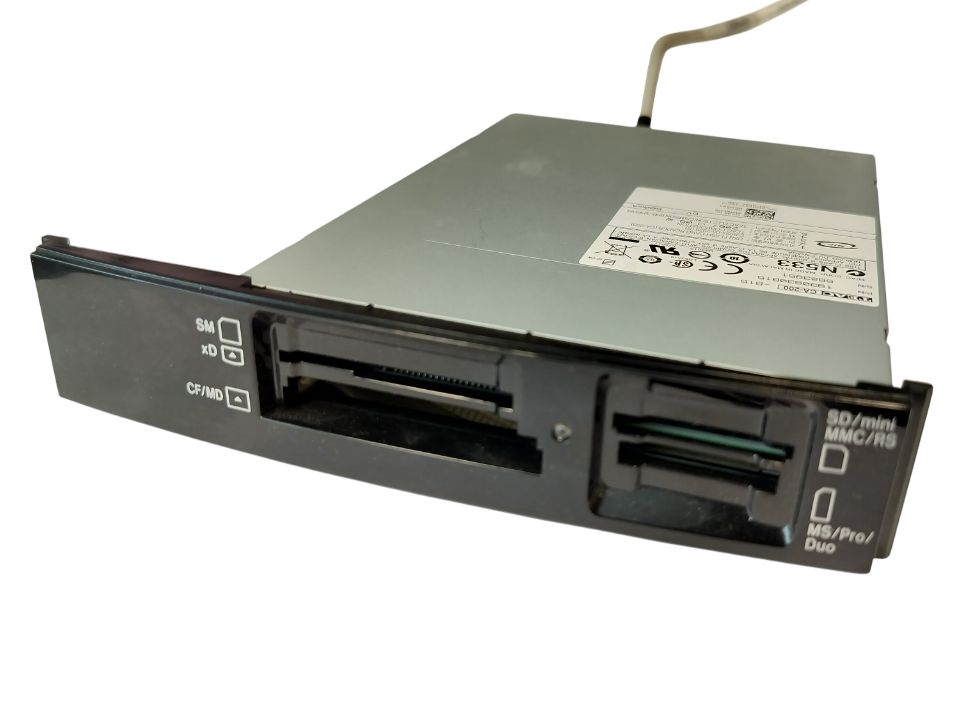 Multimedia card reader 3.5'' bay USB 2.0 TEAC CA-200 1930930B15 zwart (2e kans) - DomoticX