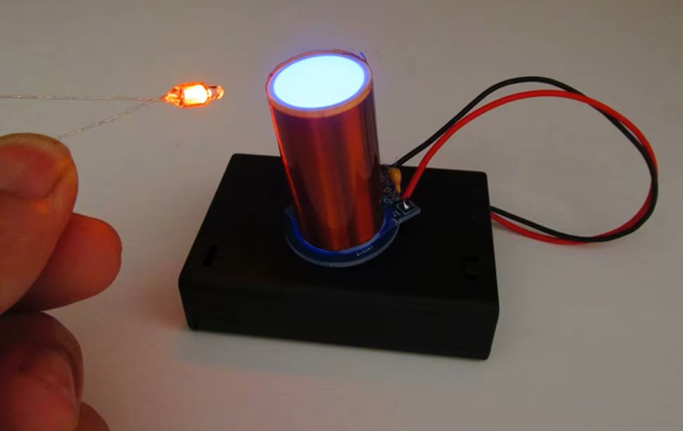 Hoogspanning generator 4.5VDC Tesla Coil DIY Kit met 3xAA batterijbox ...